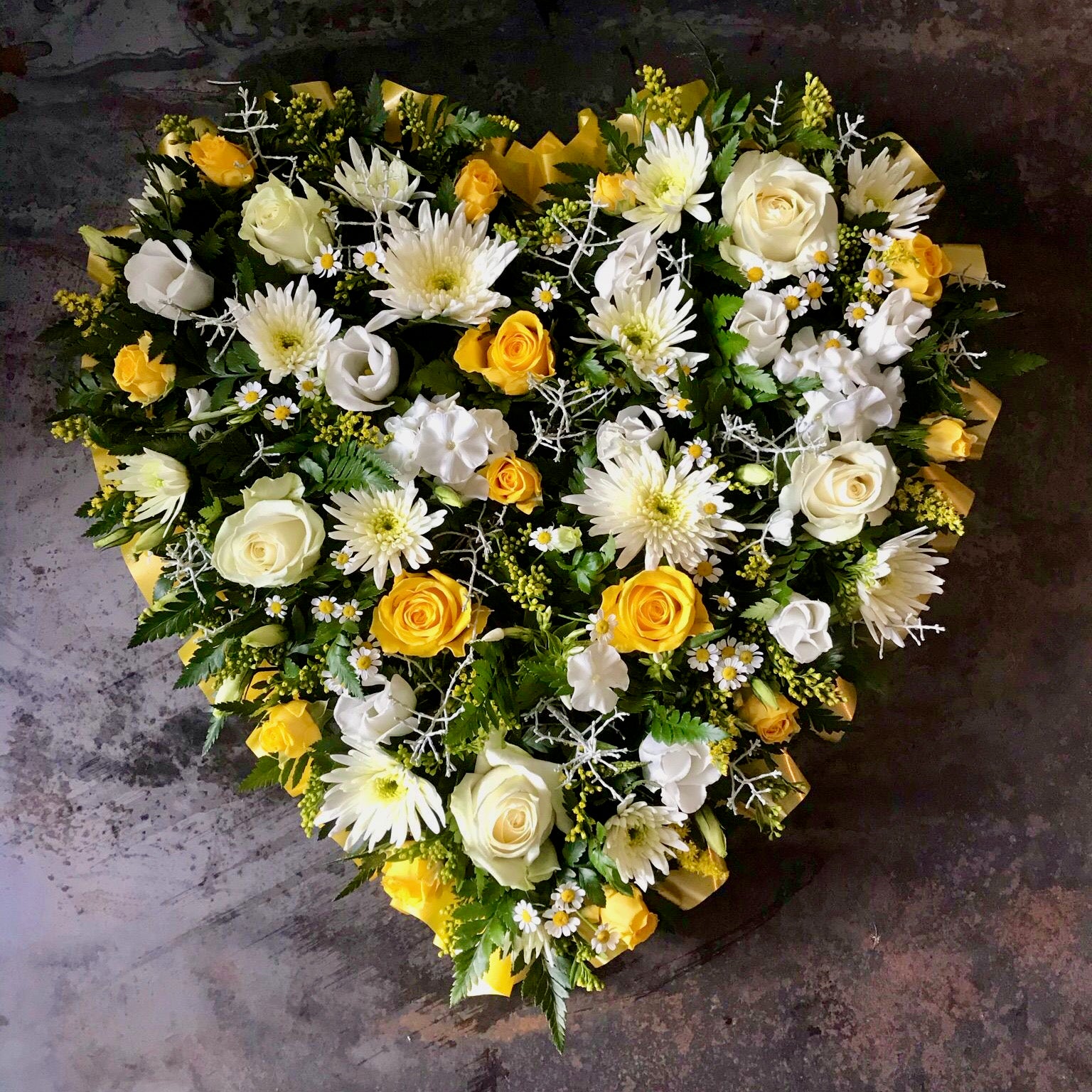 Classic mixed heart – Flourish Florists